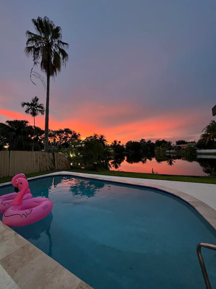 Epic Lakeview Getaway: Luxe&play - 米拉馬爾