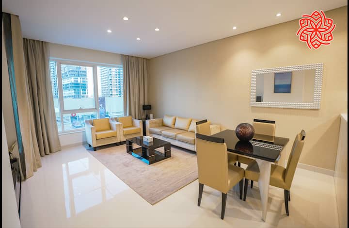 Classy 1bdr Apartment In Canal Views - United Arab Emirates