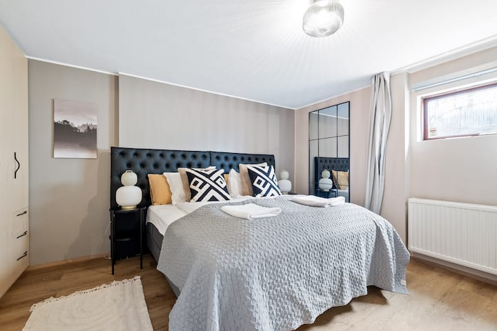 Inviting 2br Haven In The Heart Of The Suburbs - Islande