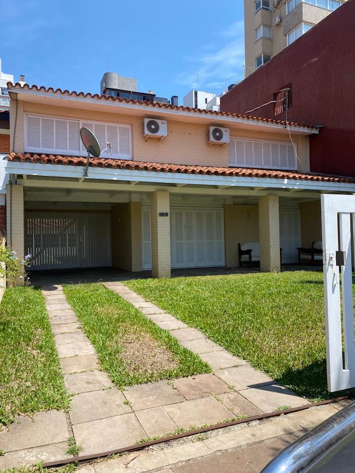 Casa 5 Quartos 1 Quadra Da Praia - Torres, Brasil
