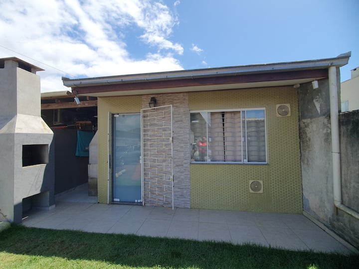 Casa á 380 M Da Praia De Itapoá. - Itapoá