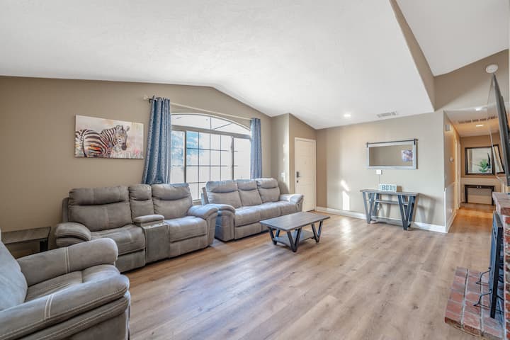Clean, Comfortable & Convenient! - Hesperia