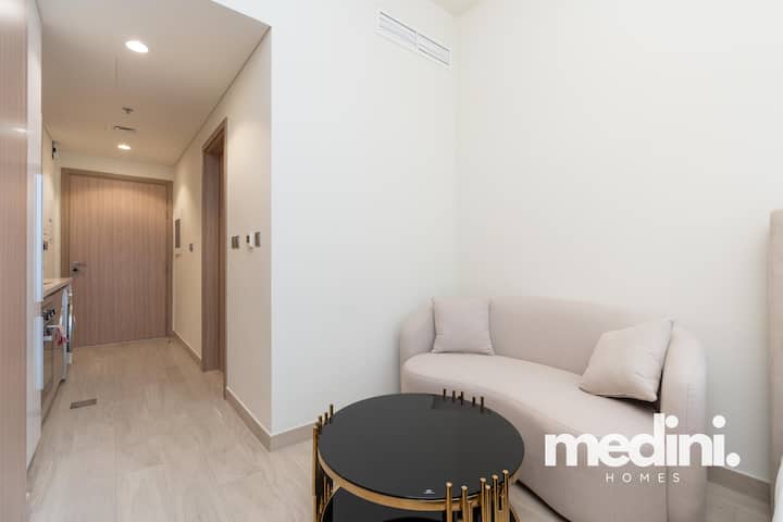 Azizi Riviera - Pool & Gym - Meydan - Dubai