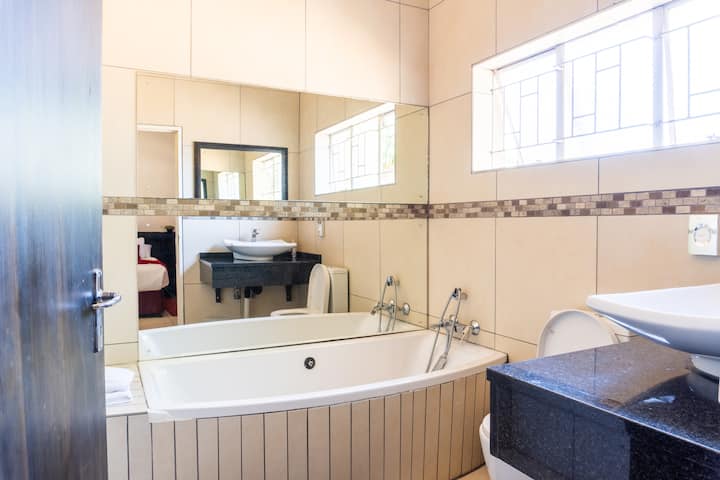 Steffis Sun Lodge Room 7 - Tzaneen