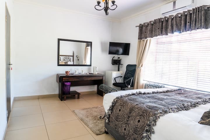 Steffis Sun Lodge Room 3 - Tzaneen