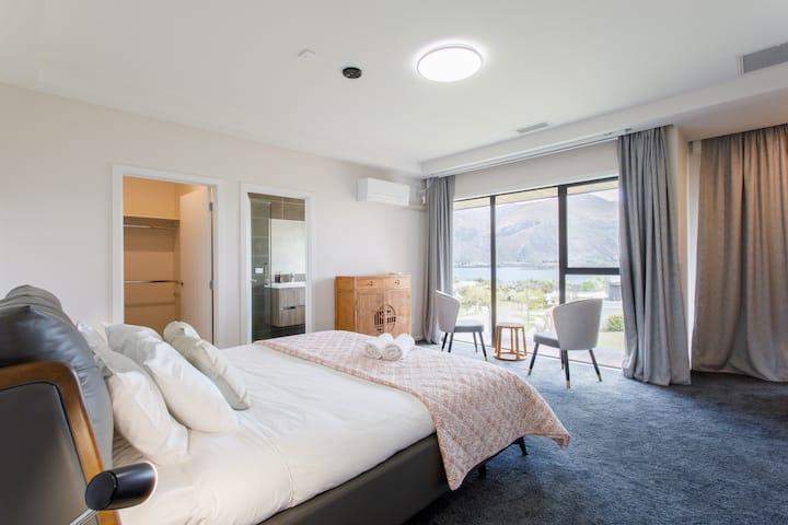 Grand Peninsula Loft - Wanaka