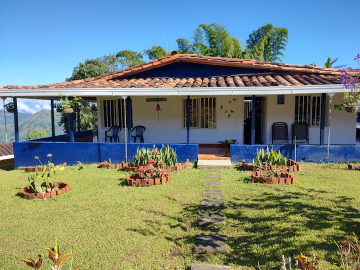 Respirar En Las Montañas - Amaga