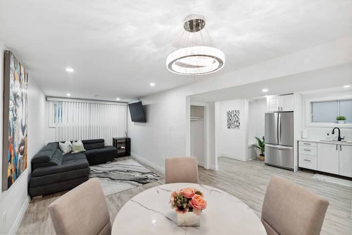 Upscale 2 Bedroom Near Dt - Ottawa
