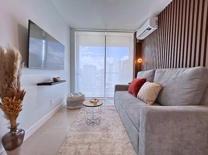 Skygarden: A/c, Panoramic Views In Top Location - San José