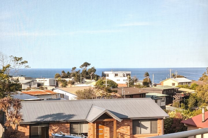 Glistening Waters - Tathra