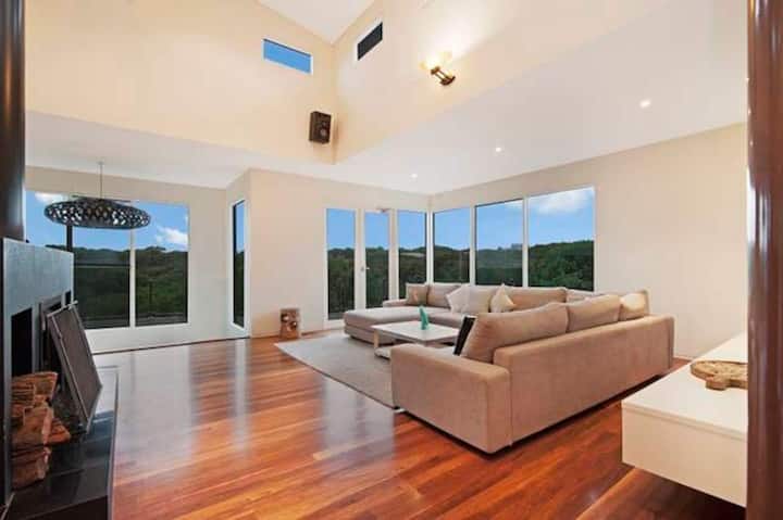 Ocean Retreat: Resort Style Stay Heated Pool + Spa - Rye