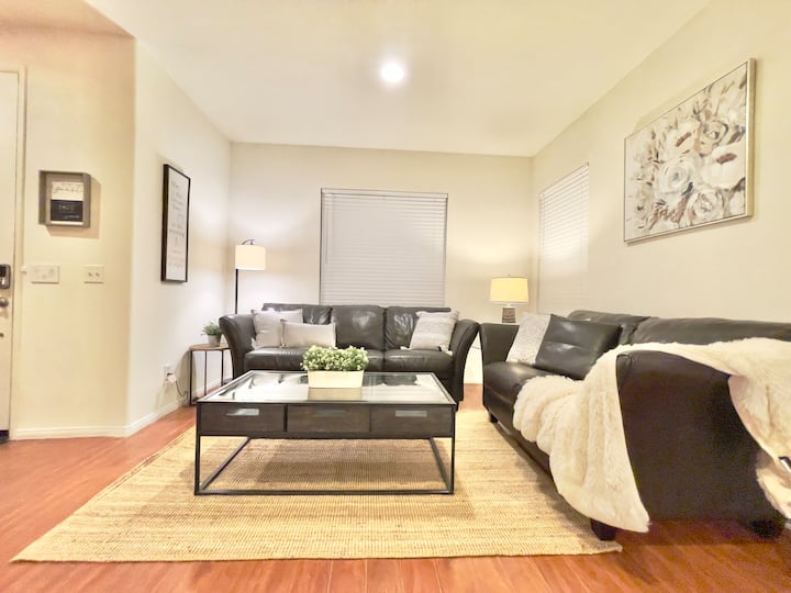 Private Room #8 In Luxury Home, West Lancaster - Lancaster, CA