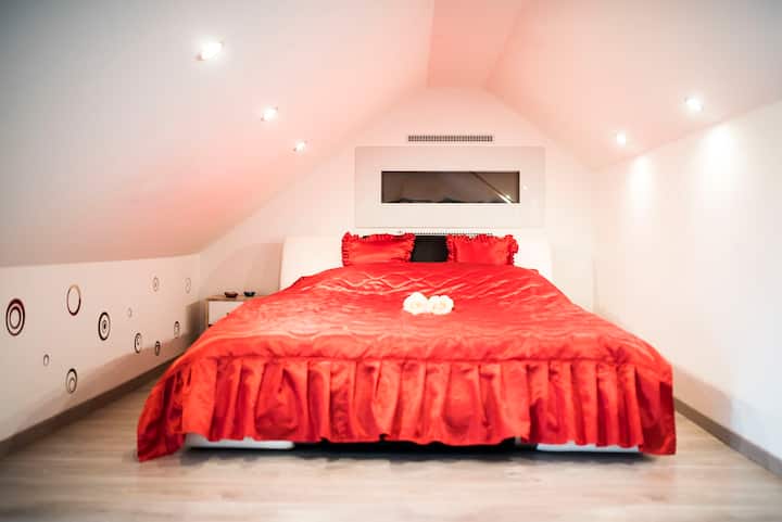 King Room 8 | 1 Bedroom For 3 | Vineyard & View - Rogoznica