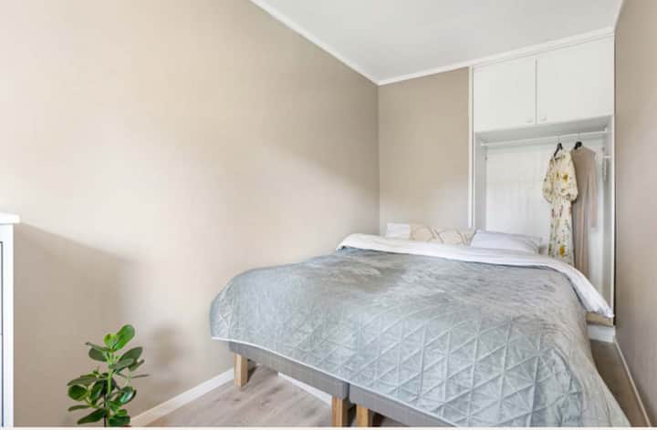 Nære Buss/bane Med Parkering - Oslo