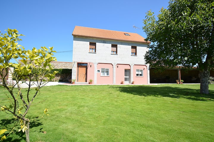 Casa Con Jardín En Cambados - Cambados