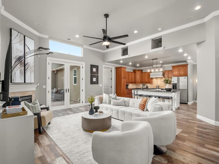 Comfort & Convenience: Clovis Edition - Clovis, CA