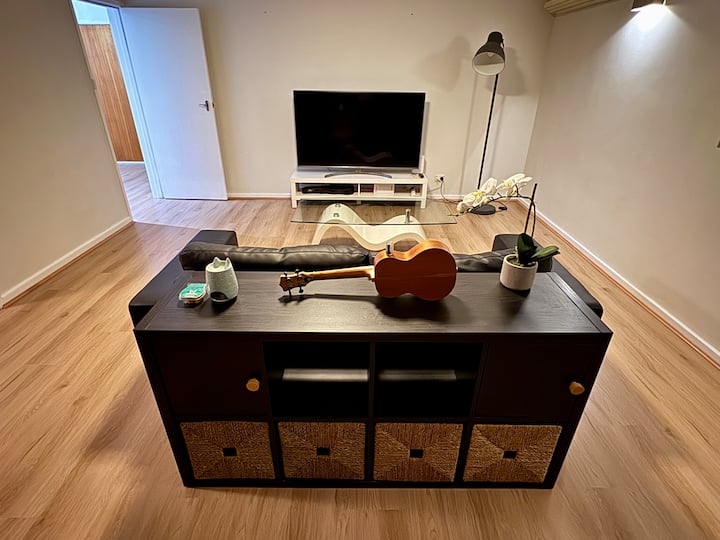3 Bedroom Family House In Curtin - Canberra