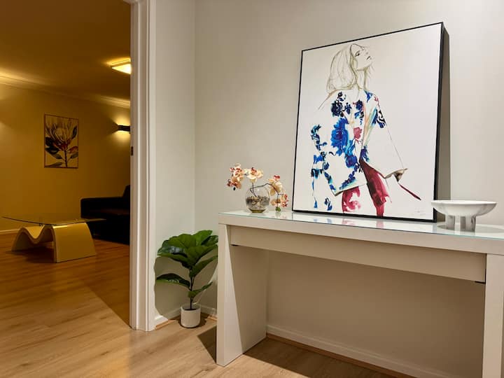 3 Bedroom Family House In Curtin - Canberra