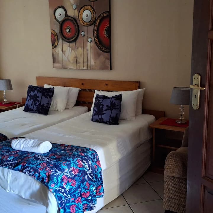 Poolside Comfort - Port Shepstone
