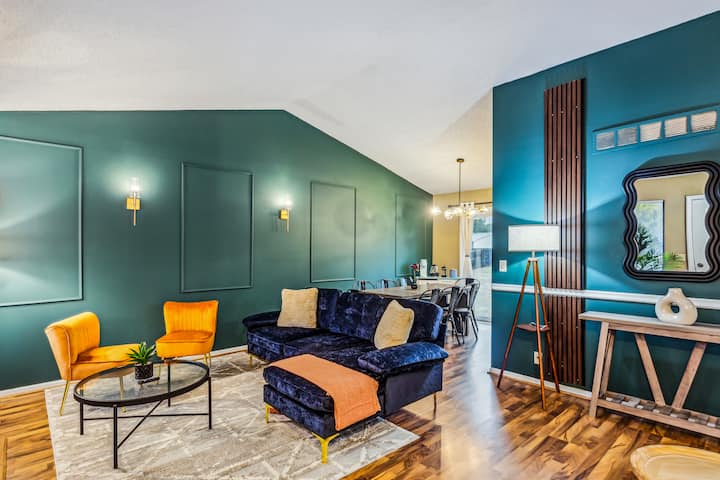 King, Pooltable & Hottub Duplex In West Wichita - Wichita, KS