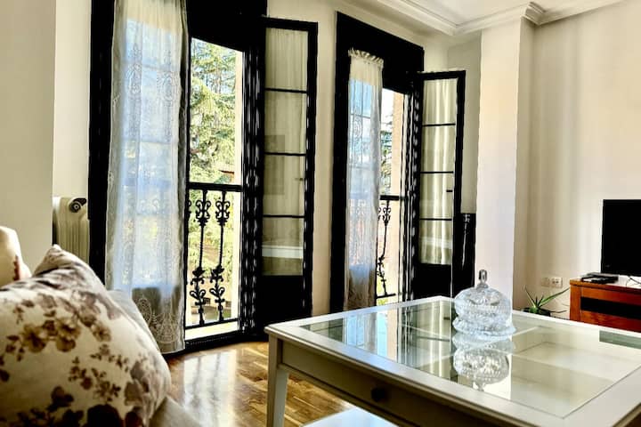 Centrico, Bonito Y Luminoso Apartamento - Lena