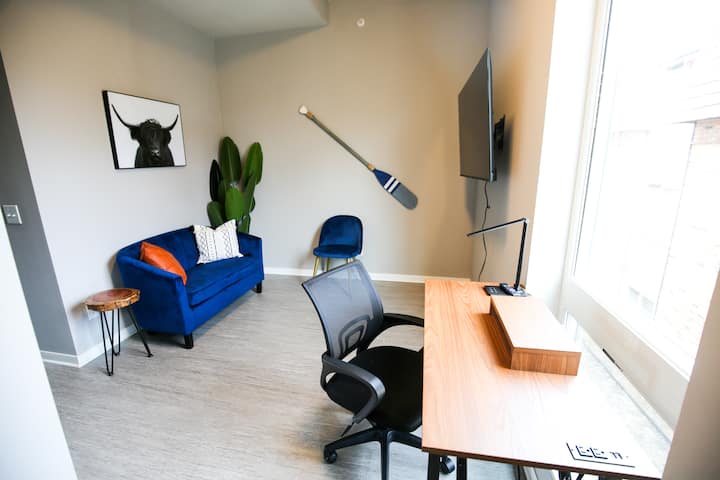 Modern New Studio Walk 2 Uptown, Shops, And Lakes - Minnetonka, MN