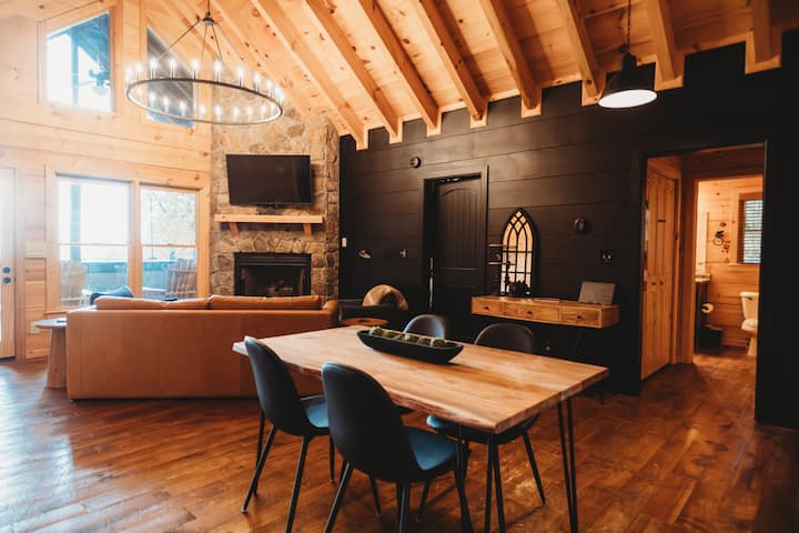 *Brew Ridge Lookout* A+mtn Views|mins To Br|hottub - Cherry Log, GA