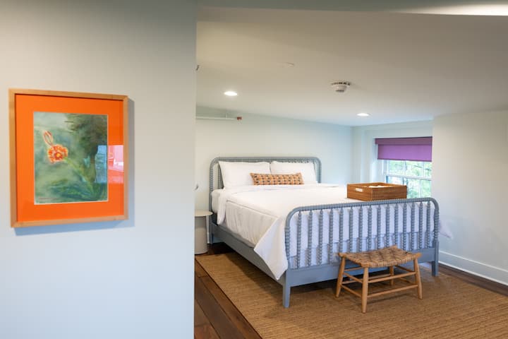 The Ashbrook Hotel-king Room - Frankfort, KY
