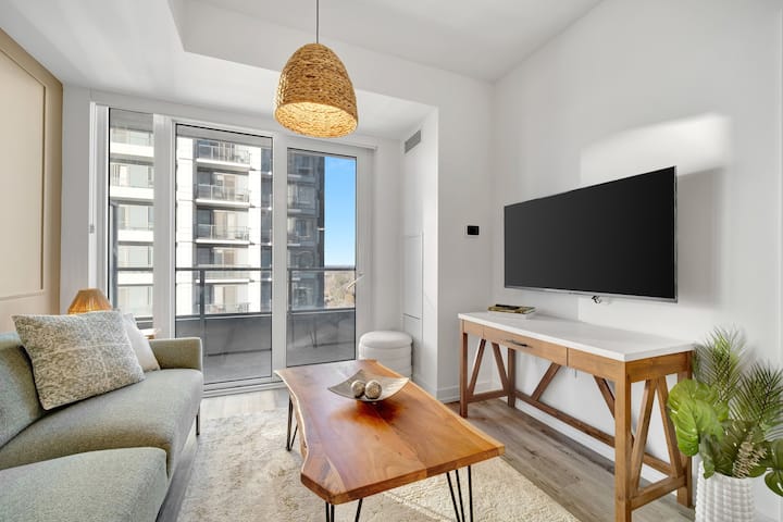 Bright & Modern Downtown Stay - Waterloo