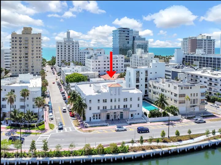 Ocean Breeze Miami 2bdr2bath: Steps From The Beach - South Beach, FL