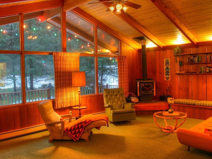 Girdwood Ski Chalet 2 Block Walk To Ski Lifts ! - Anchorage