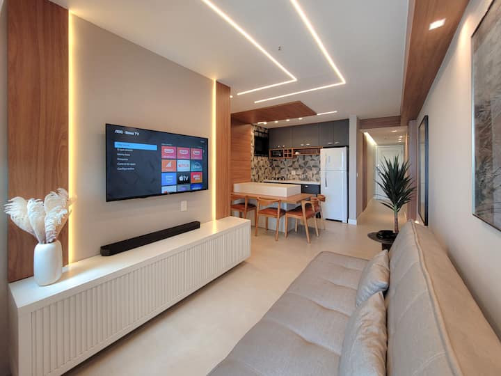 Lindo Na Praia De Ipanema - Brazil