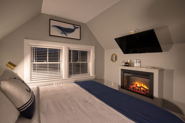 Hudson Navigator - Suite 8 - Hudson, NY