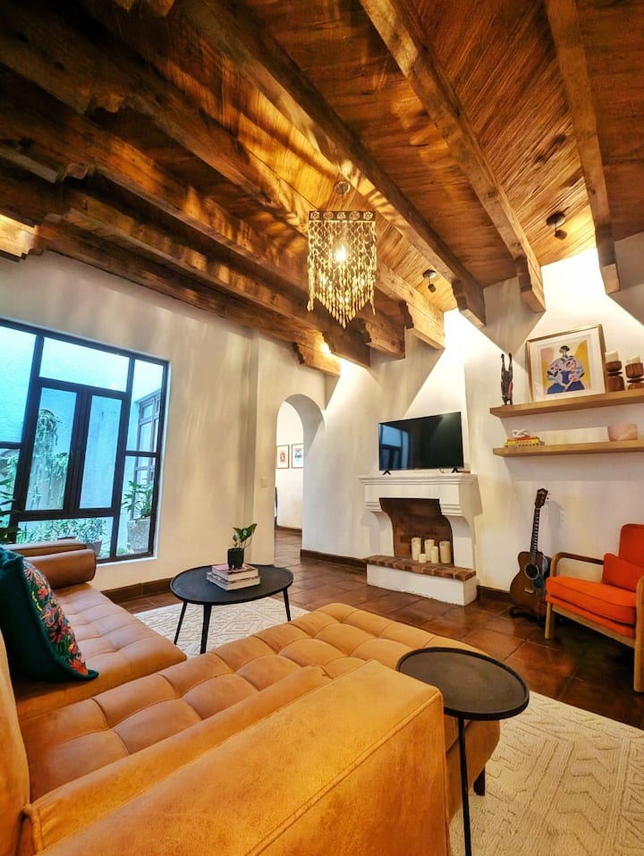 Casablanca: 2br Home W/garage, Rooftop & Fast Wifi - サン・ミゲル・デ・アジェンデ