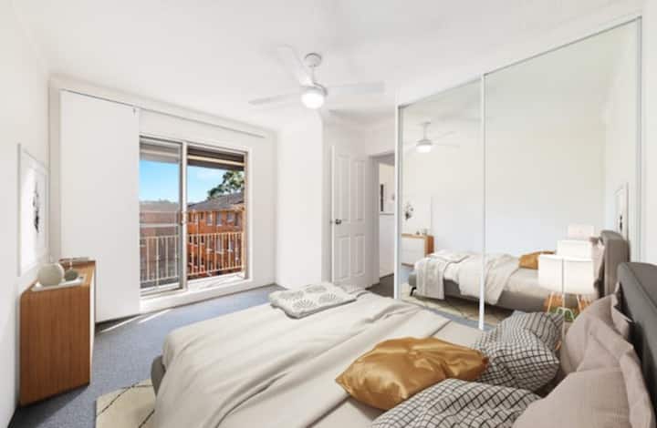 Top Floor Unit Near Dee Why Beach - Collaroy