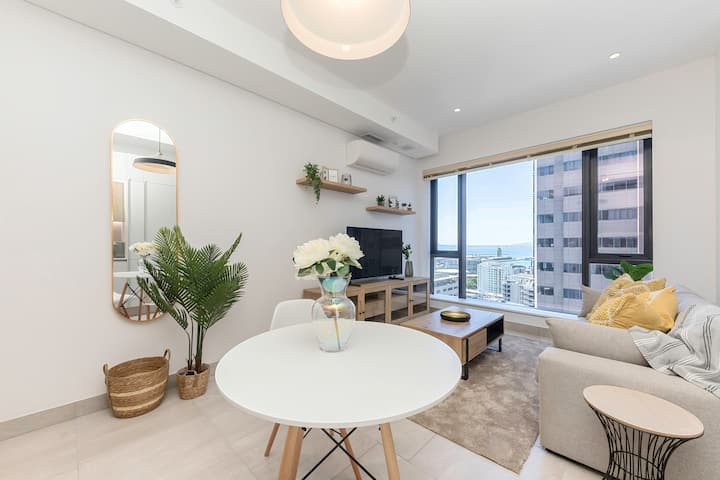 Modern Designer Apt | City & Harbour Views - Le Cap