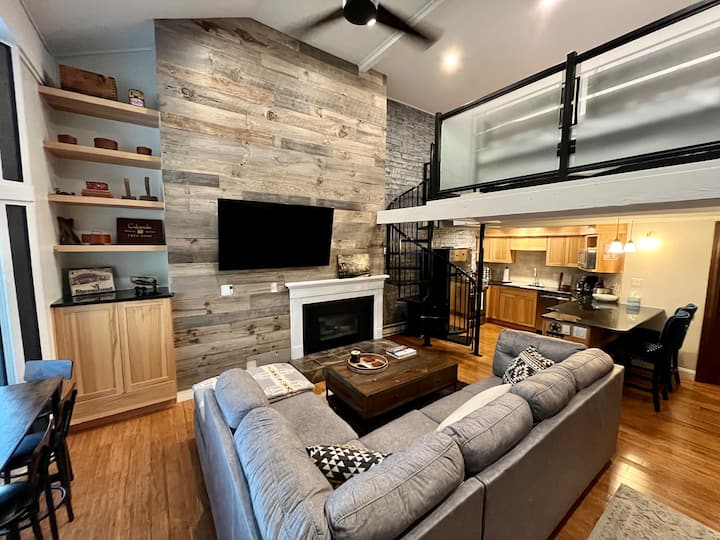 Cozy Ski In/out Condo: Parking, Hot Tub, And Sauna - Steamboat Springs, CO