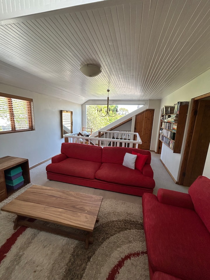 Kriluki Main House 4 Bedrooms, 2 Bathrooms Kitchen - Stellenbosch