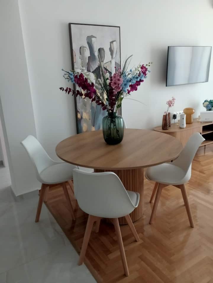 Modern 2 Bdr Apartment Near Kallimarmaro - Atenas