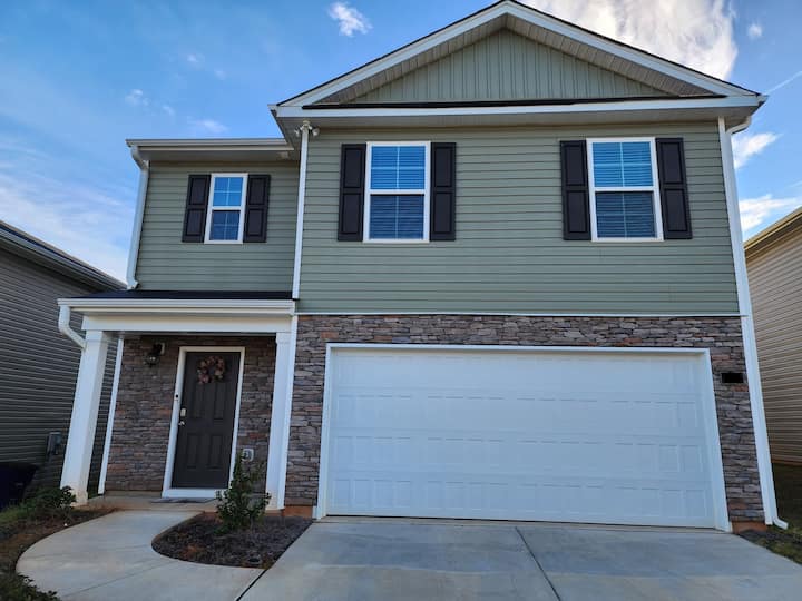 Home In Winston-salem - Room 1 - Winston-Salem, NC