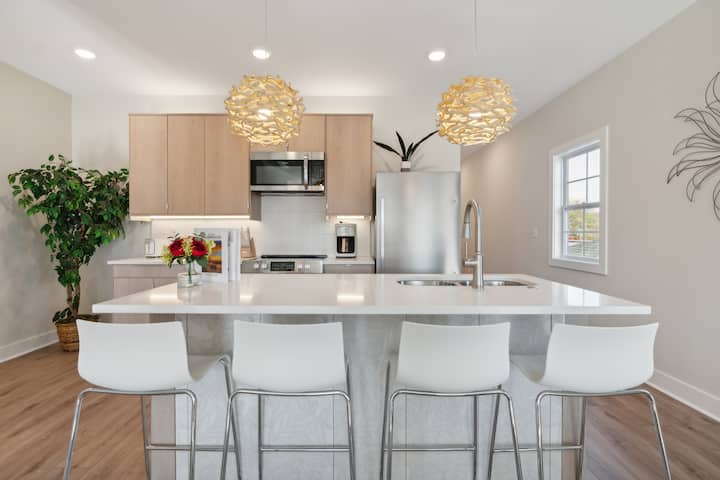 2bd/2ba W/parking! Close To Ky Expo Ctr &Chdowns! - Louisville