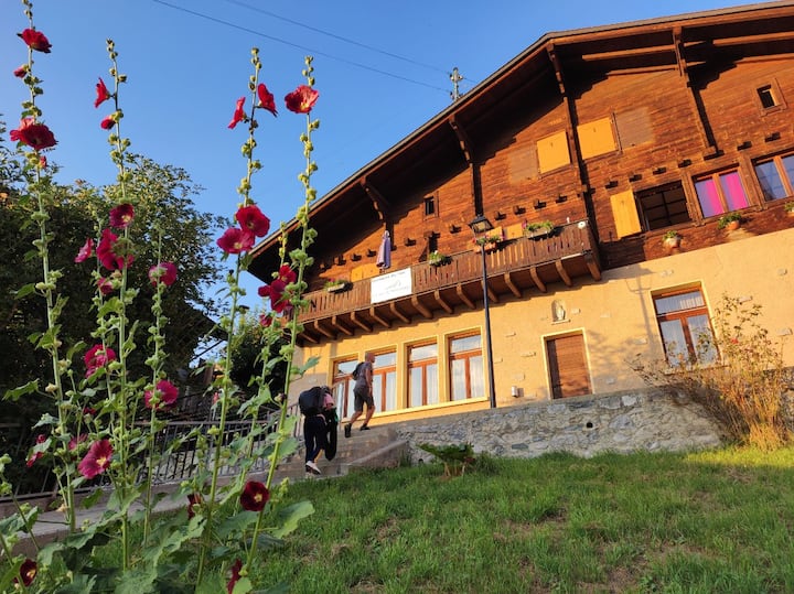 Maison à Vernamiège En Autonomie. - Sion