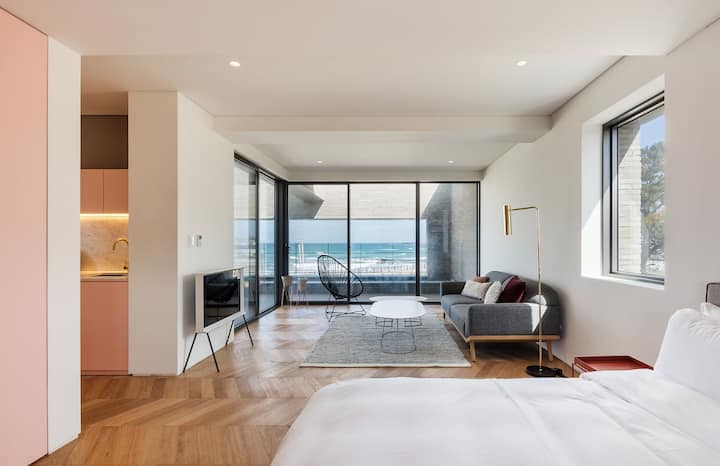 A2 Room #애월곽지해수욕장바로앞 #침실바다뷰 #한담카페거리까지보이는바다뷰 #핑크골드 - Jeju