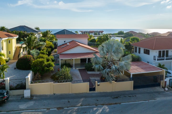 10 Pers. Villa Met Zwembad Op 250 Meter Van Strand - Curaçao
