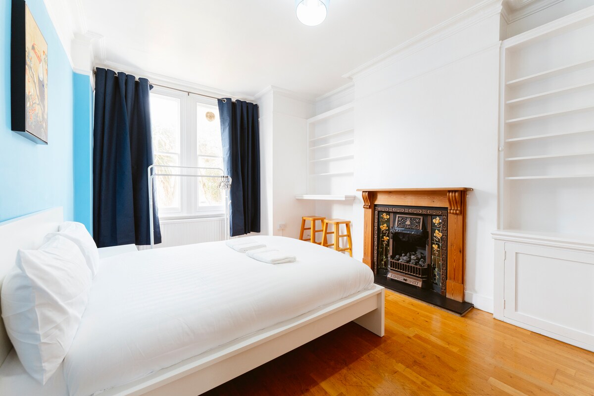 White City rooms to stay - ROOM 1 - Houses for Rent in Greater London ...