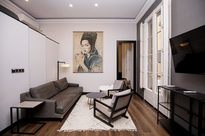 Nice Cosy Apt,19th Century Build - Barcelona