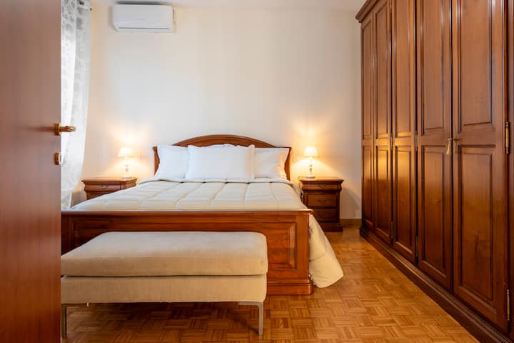 [Domus Tiliae] - Camera Con Bagno Privato, Tv+wifi - Treviso, Italia