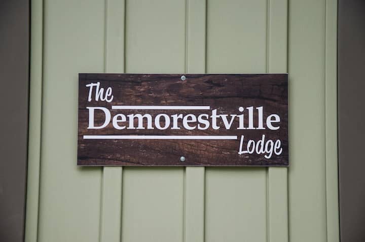 Westlake Demorestville Cottage - Sand Banks