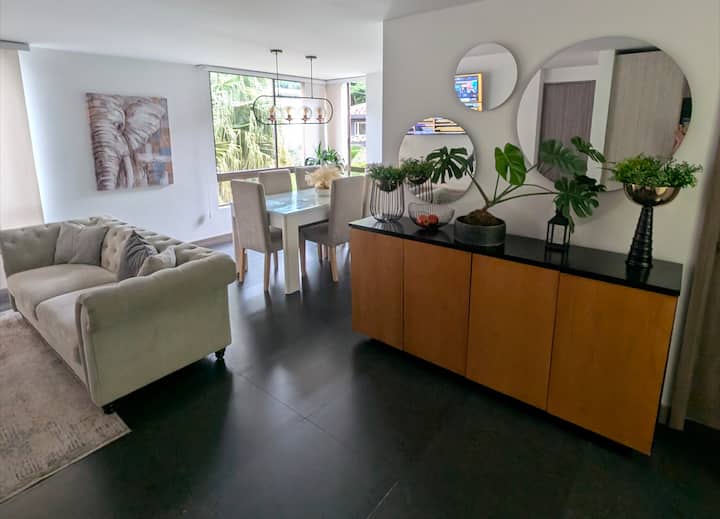 El Poblado Condo Oasis - Medellín, Colombia