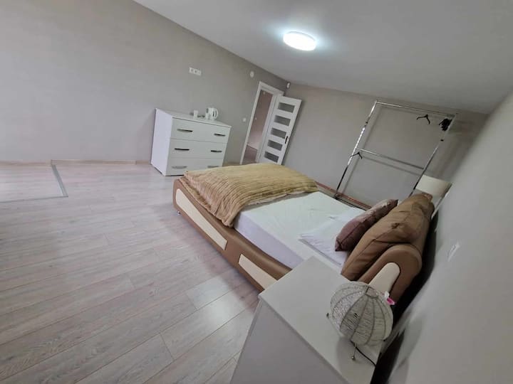 Casă îN Regim Hotelier-4 Camere - Reghin
